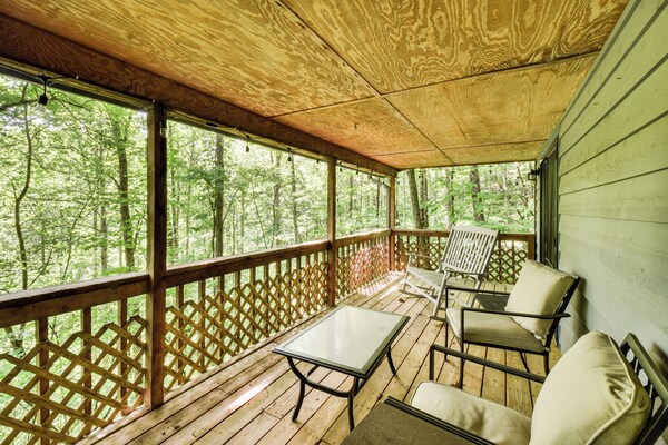 Cozy Franklin Retreat W/ Deck - 5 Mi To Downtown! - Franklin, NC