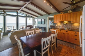 Casa (2 Bedrooms) | Interior