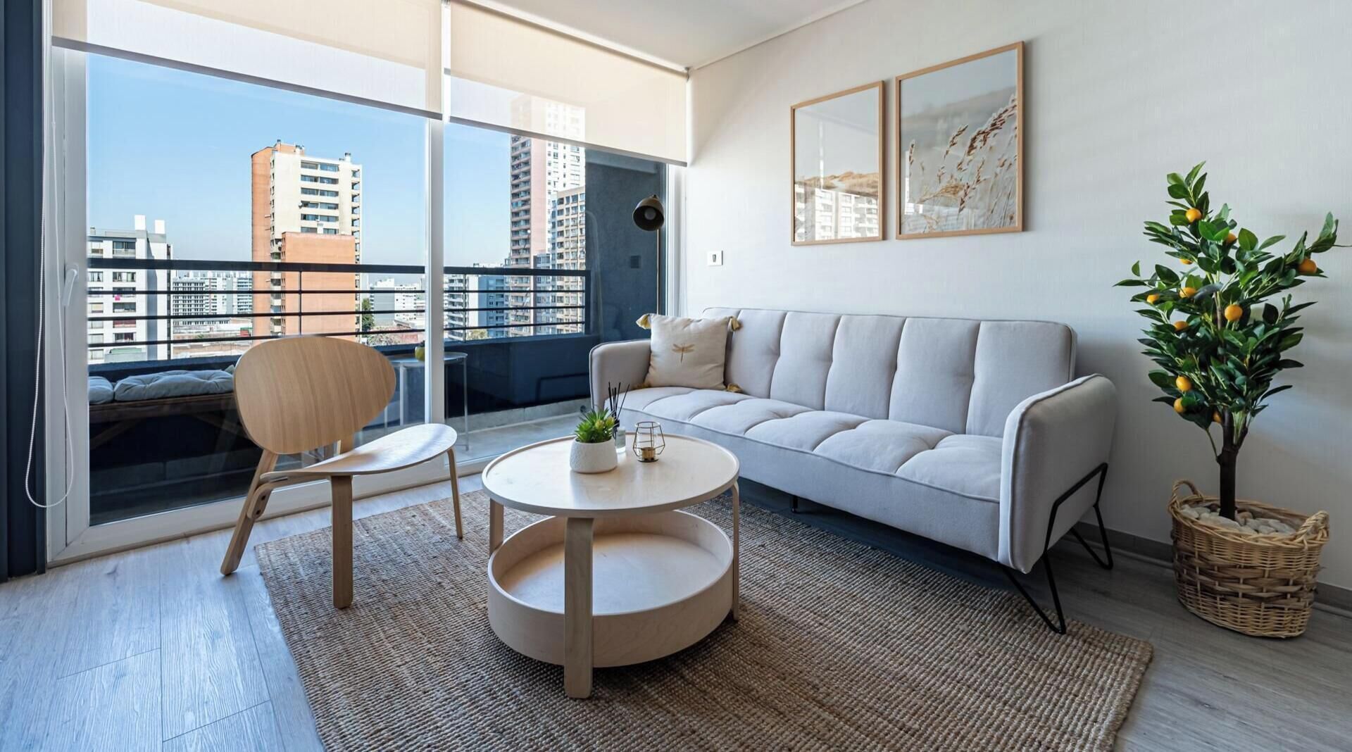 Apartamento, 1 quarto, sacada | Área de estar | Smart TV 43 polegadas com canais digitais