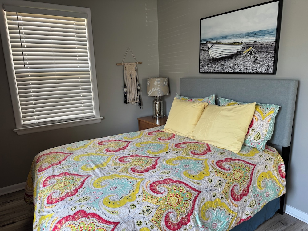 Long term rental on the lake front - Sarnia | Vrbo