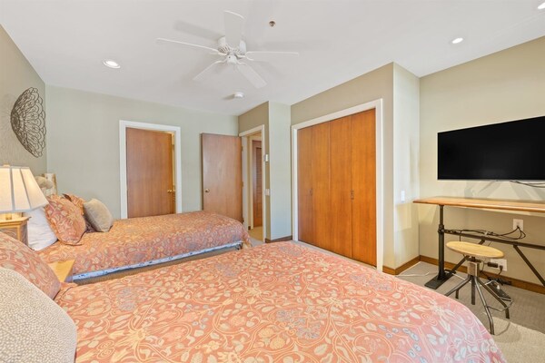 Beaver Creek Village Luxury 2 Bedroom Condo - Beaver Creek, CO