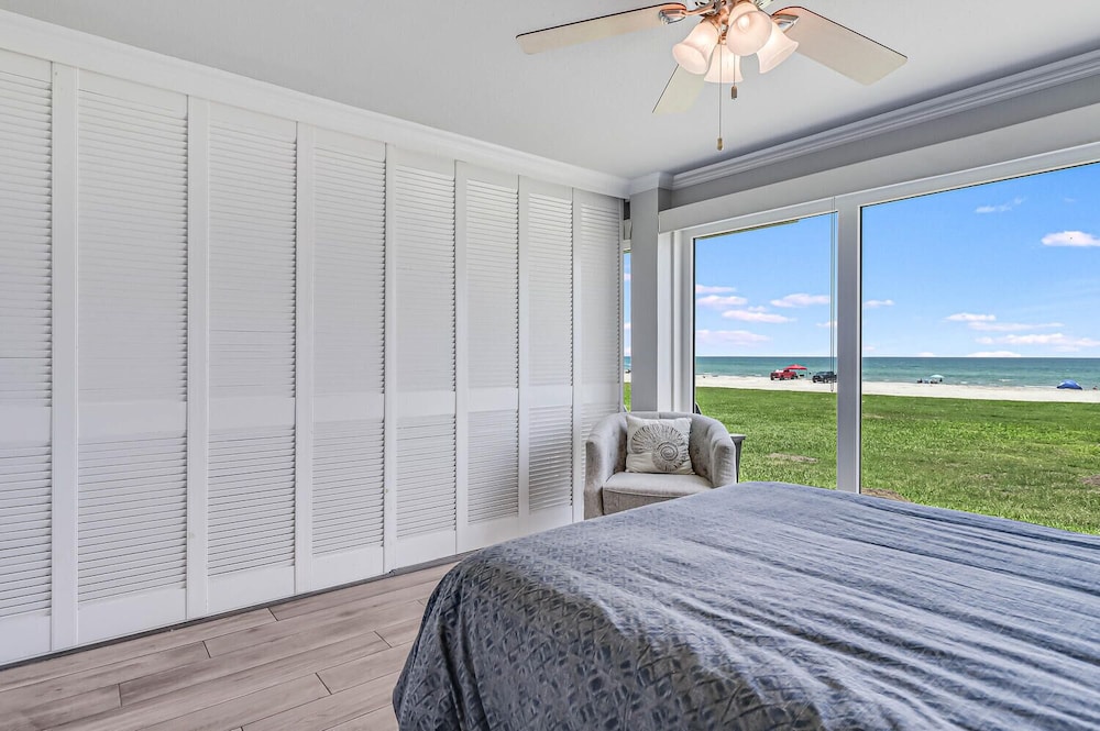 Gulfstream Condos Unit 111 | Pool & Hot Tub | Beachfront Patio - Corpus ...