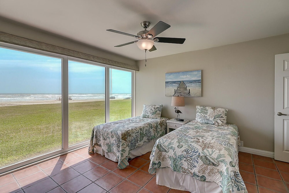 Gulfstream Condos Unit 115 | Gulf Front View | Beachfront Patio ...