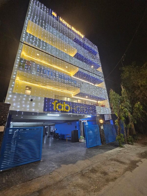 Hotel Blusky - Ghaziabad