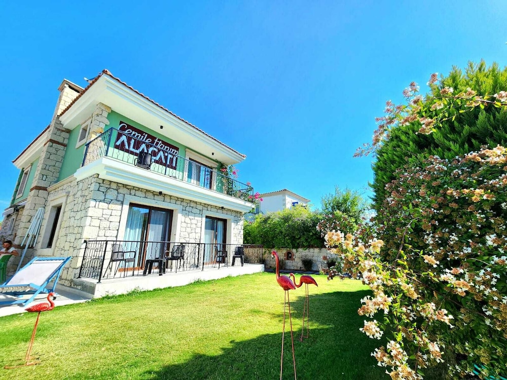 Cemile Hanim Konagi - Çeşme, Türkiye