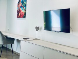 Smart TV de 40 polegadas com canais por cabo 