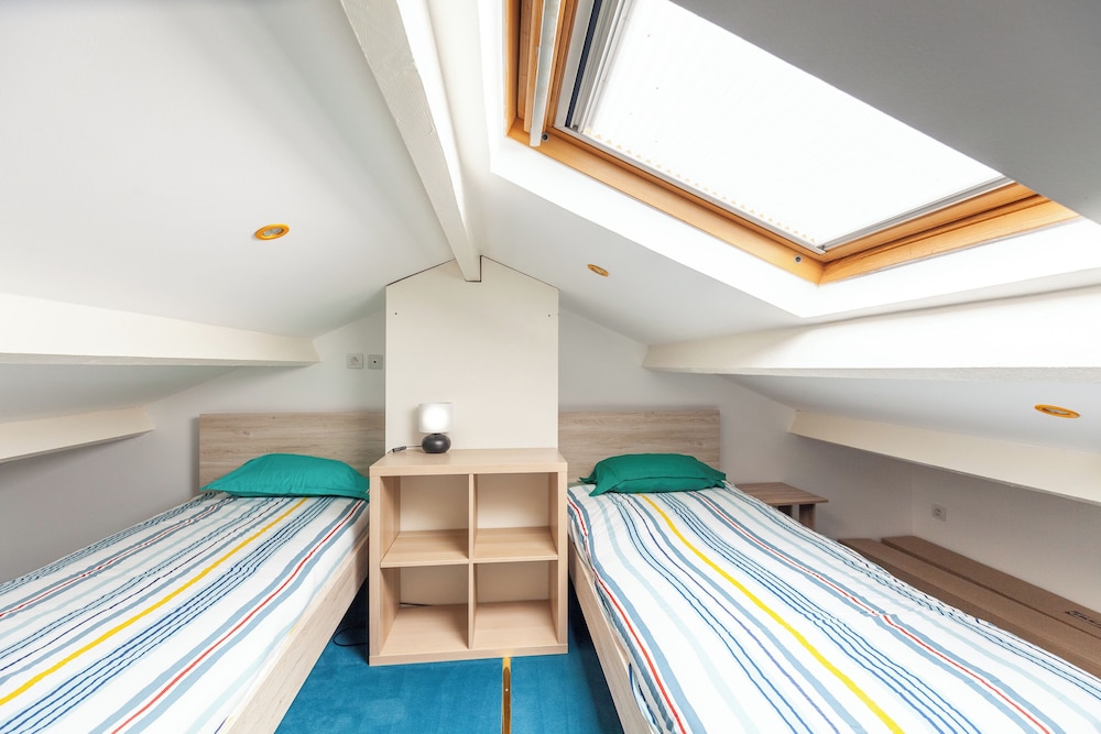 2 803 / 5 000<br>'renovated Gîte Calanques La Vesse' With Mountain View, Wi-fi And Air Conditioning - Marseille