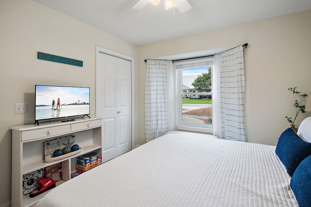 It's a Shore Bet @ Laguna Beach | 3 Min Walk to Beach | Pet Friendly ...