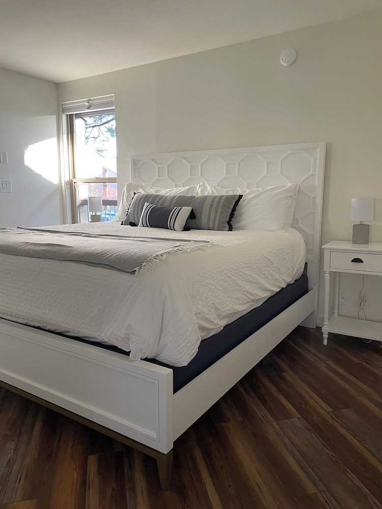 Ravens Ridge At Seventh Mountain Guest Favorite: Cozy Top Floor Retreat! - Oregon