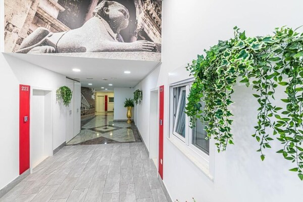 Split City Rooms - Split