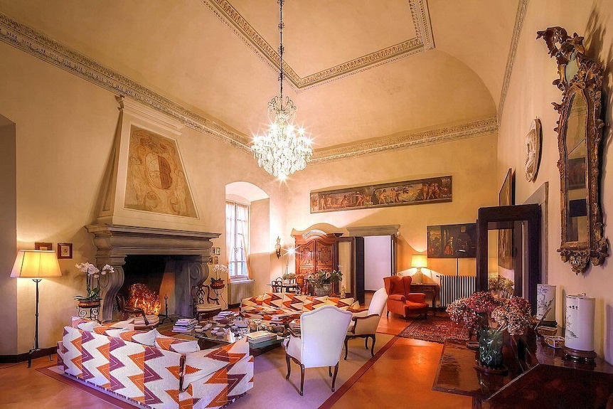 Villa Prodigio Grande: A Splendid Seventeenth-century Three-story Historical Villa Located In The Heart Of The Franciacorta, With Free Wi-fi. - Iseo