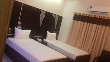 Quarto Duplo Deluxe | Quartos insonorizados, ferro/tábua de engomar, Wi-fi grátis