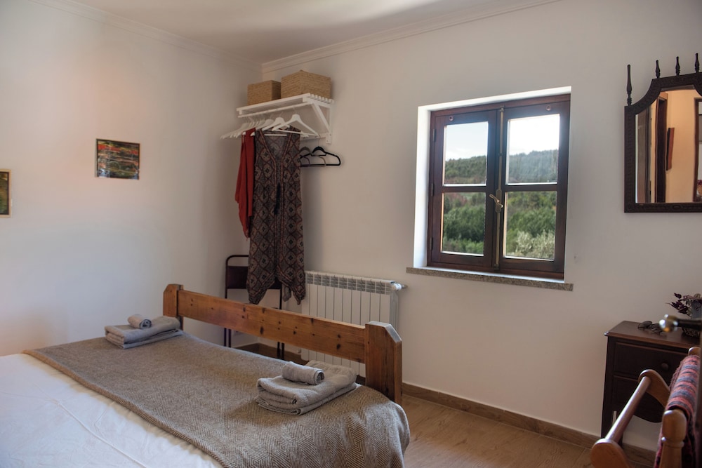 Riverside Retreat: 3 Bedroom Getaway On The River Mondego. - Tondela