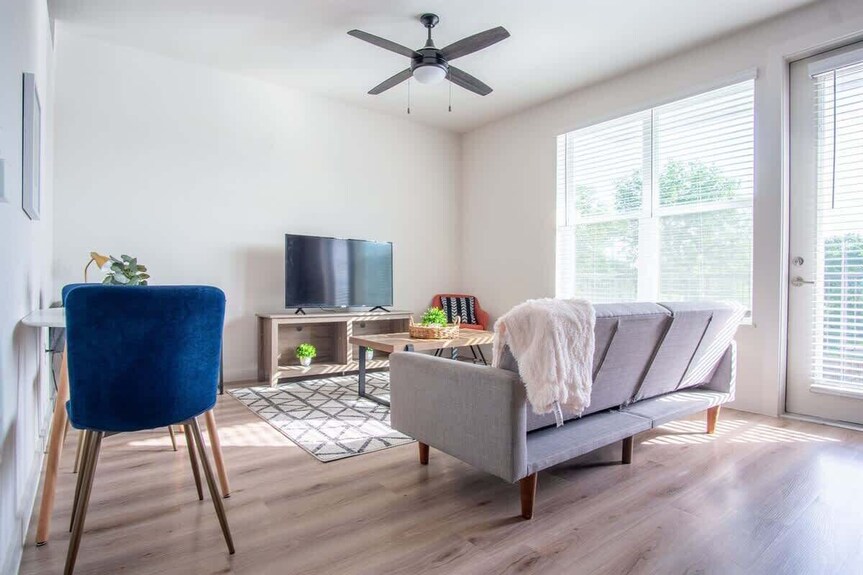 Boulevard Stays Comfortable 1br Suite W Pool, Parking, Gym 03 - Love Field - Dallas