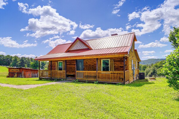 Deck & Scenic View: Historic Cabin In Piney Creek! - Mouth of Wilson, VA