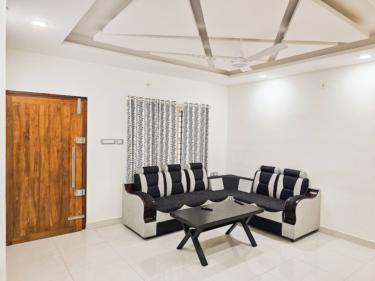 Villa Espoir: Spacious 5-bedroom Villa In Edappally, Kochi - Kochi, India