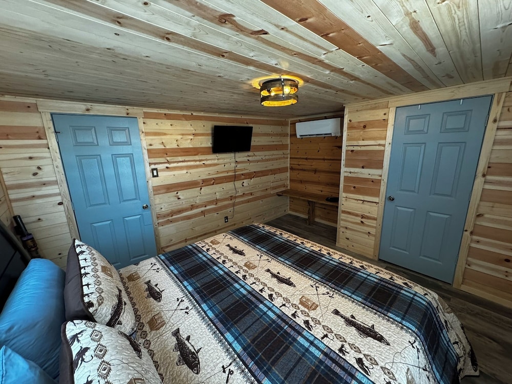 River Cabin In Woodsboro - Bayside, TX