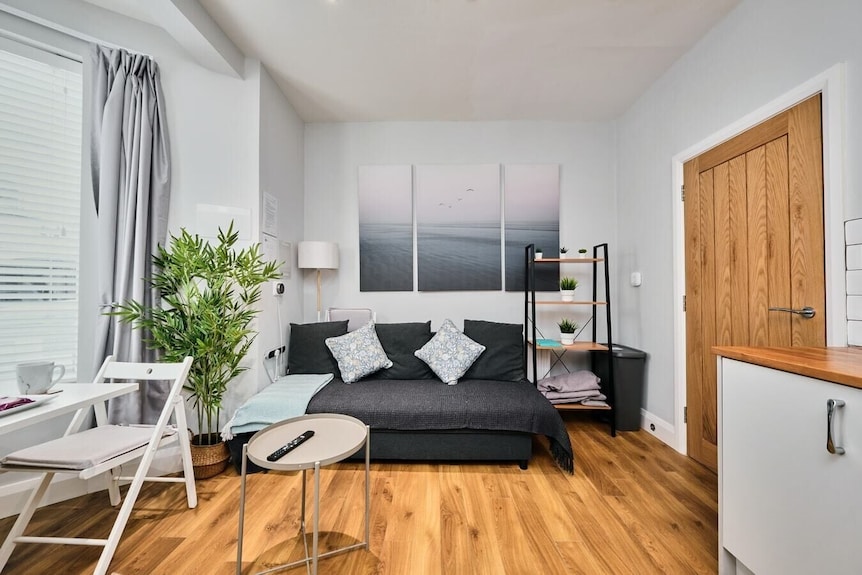 Harbour Apt - Steps To Beach And Bars - Castlerock