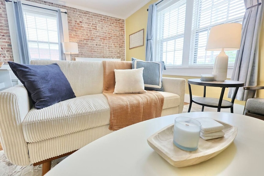 Charming Studio Walk To Old City & Downtown! - Neyland Stadium Knoxville
