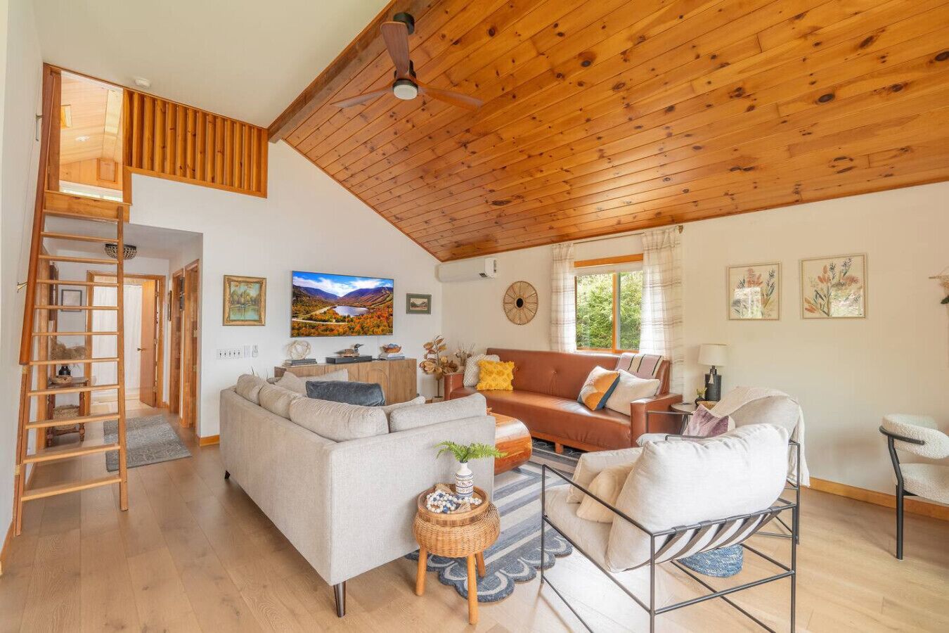 Lakefront Home W/ Private Beach & Stunning Views - Rochester, NH