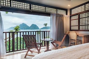 Quarto Twin Deluxe, vista para o oceano | Ferro/tábua de engomar