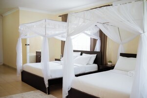 Quarto casal família, varanda, vista para o jardim | Roupas de cama de algodão egípcio, roupas de cama premium, frigobar