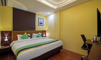 Quarto luxo | Cofres nos quartos, escrivaninha, camas extras/dobráveis (sobretaxa)