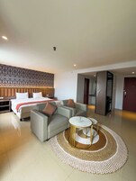 Quarto Individual Júnior, 1 cama king-size, não fumadores, Vista para a cidade | Casa de banho