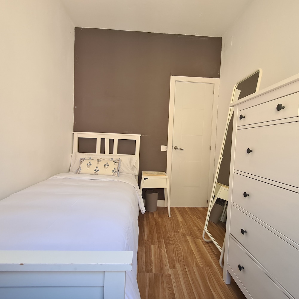 Walk To Camp Nou - Wi-fi Ac 3 Bed By Myrentalhost - L'Hospitalet de Llobregat