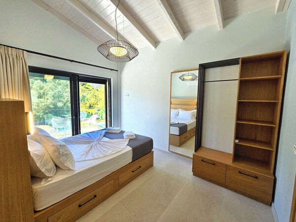 앤마리아 럭셔리 - 레프카다