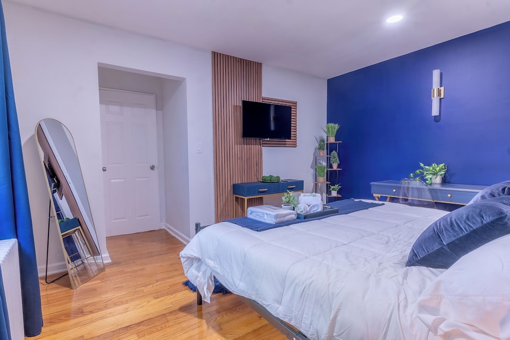 2 Deep Discounted Apts By American Dream, Sleeps 8 - North Bergen, NJ