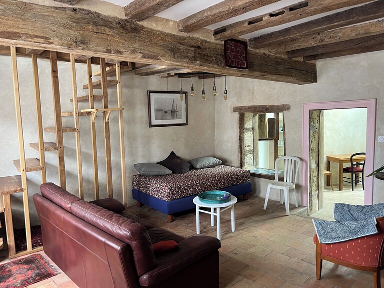 1 Bedroom Private Vacation Home In Soulignã©-sous-ballon - Sarthe