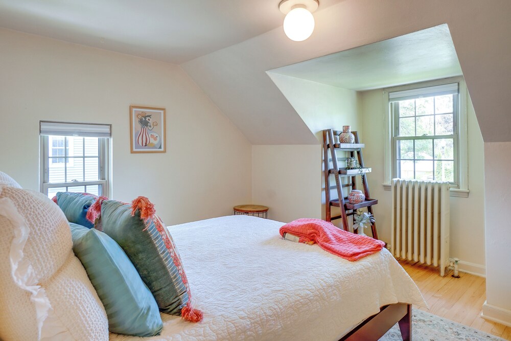 Walkable Thiensville Retreat Near Hiking! - Germantown, WI