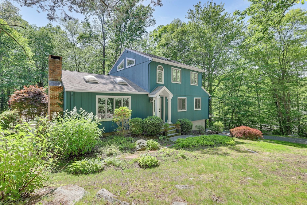 Bbq Ready: Quiet Connecticut Retreat W/ Fire Pit - Connecticut