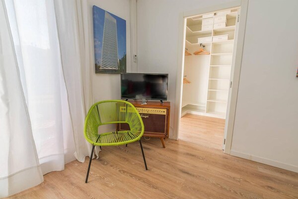 Fira Pop 2 Modern Balcony By Myrentalhost - L'Hospitalet de Llobregat