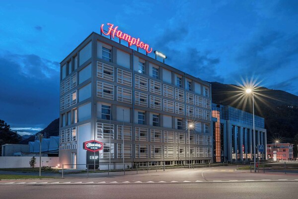 Hampton By Hilton Locarno - Losone