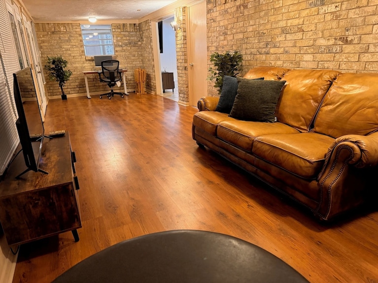 Book Your Stay Today For Aggie Football Games And Events Right Here In Bcs. - College Station, TX