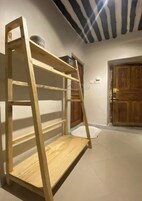 Quarto casal luxo | Cofres nos quartos, individualmente decorados