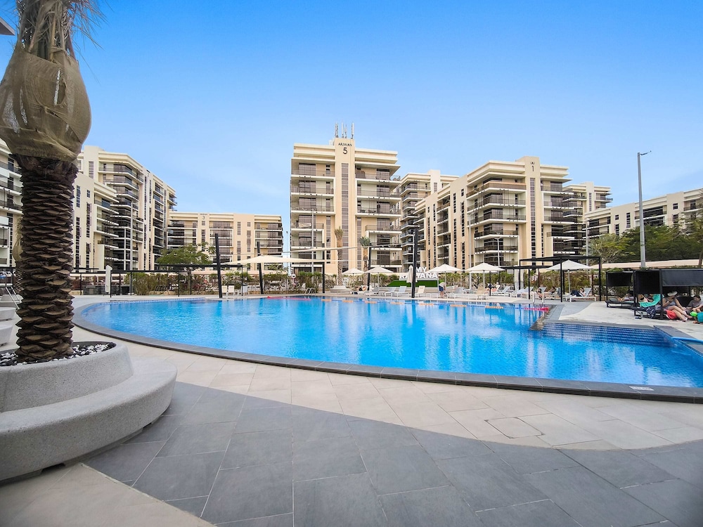 Silkhaus Orchids - Al Rayyana - Abu Dhabi