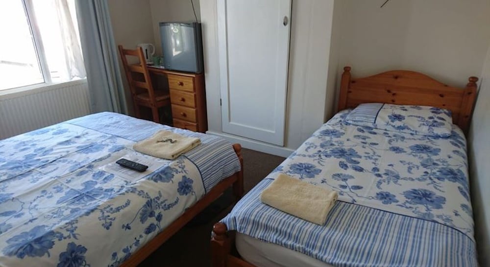 Komfortables Familienzimmer Mit Fernseher, Kostenlosem Schnellem Wlan Für 3 Personen - Uxbridge