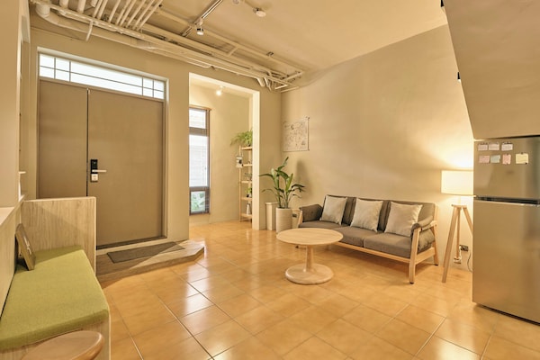 Blue Corner - 중리 시