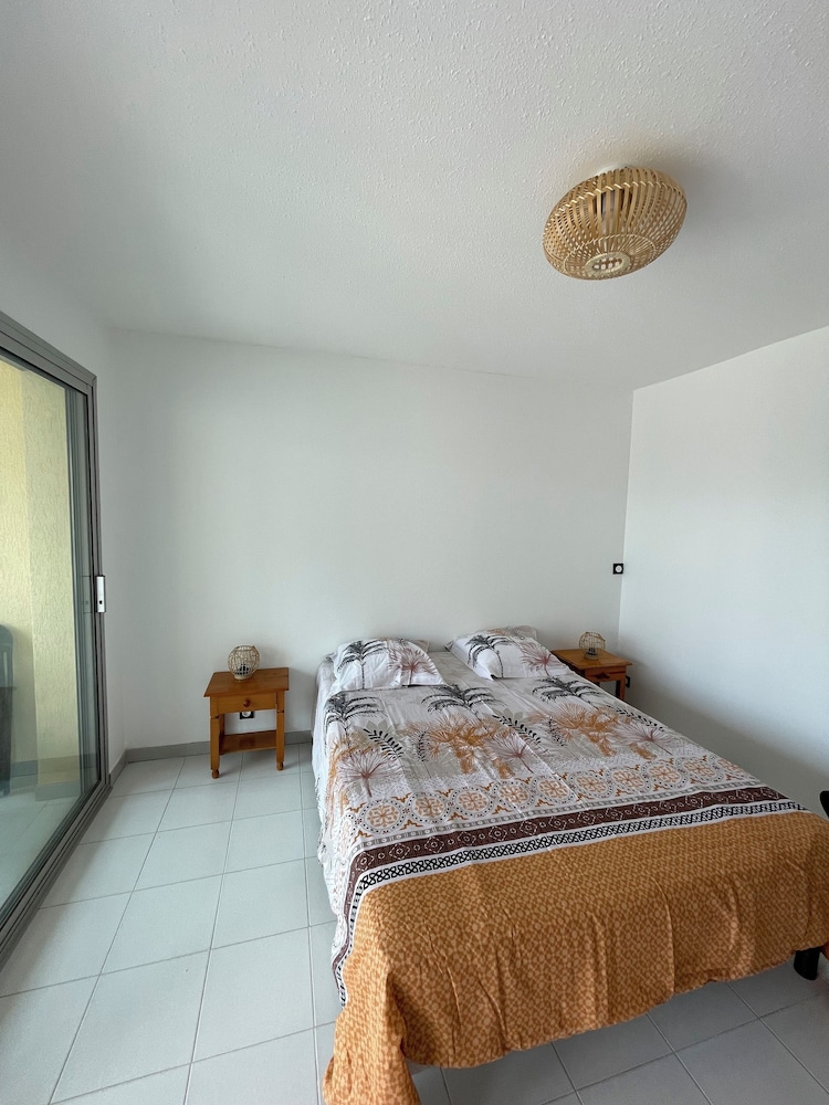 Calvi Centre, Appt 2 Ch Confort, à 200 M Plage Et Commerces, Vue Mer, Climatisé, - Calvi
