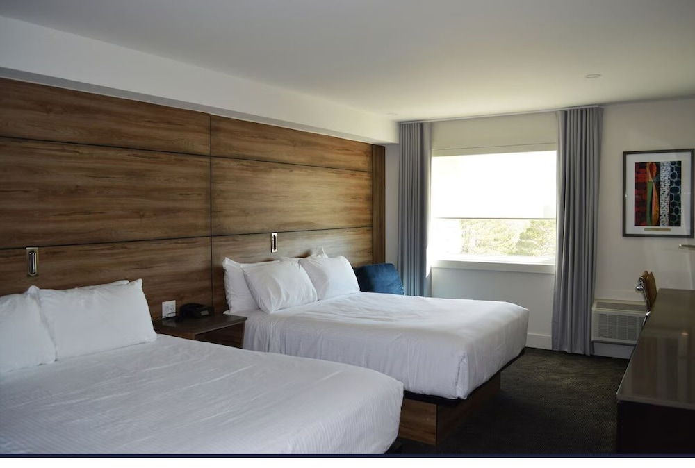 2 BDRM Condo at Living Stone Golf Resort ~ 10 Min from Blue Mountain ...