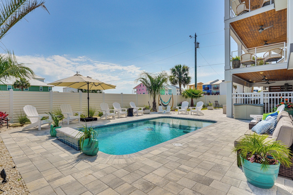 Rooftop Deck & Hot Tub: Mexico Beach Home! - Mexico Beach, FL
