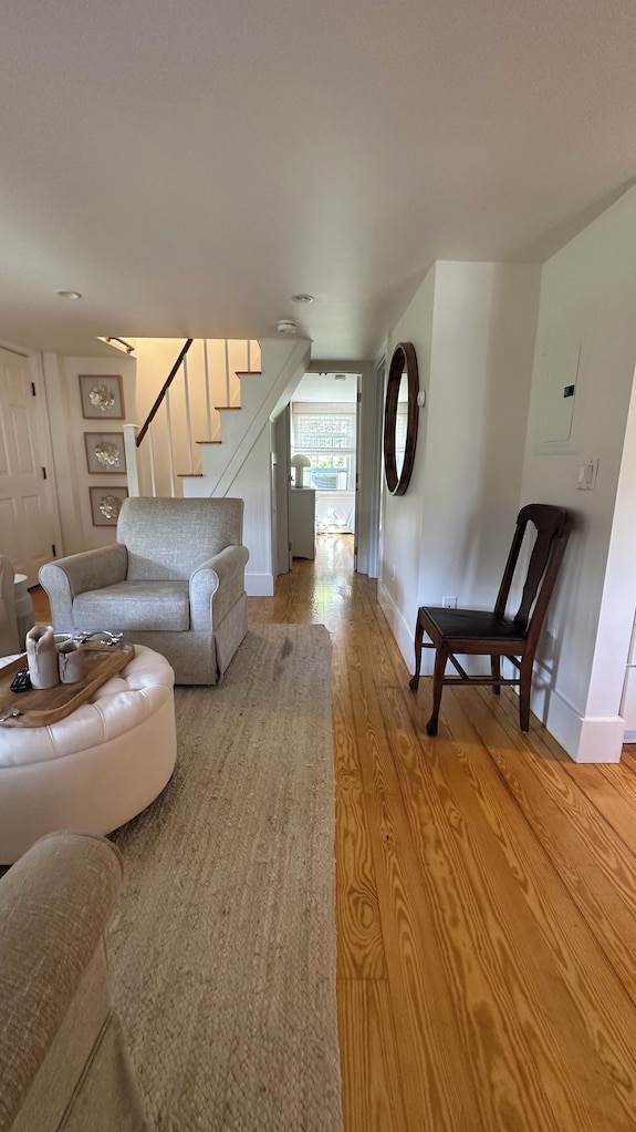 Ptown Paradise Farmhouse In The Perfect, Central Location! - Cape Cod, MA