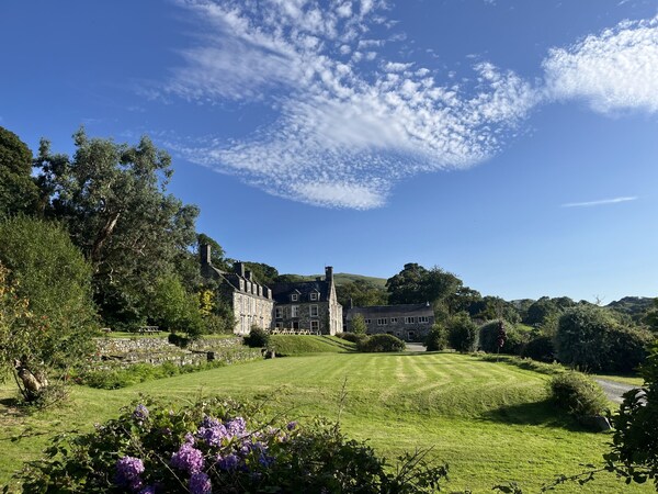 Maes Y Neuadd Country House - Gwynedd