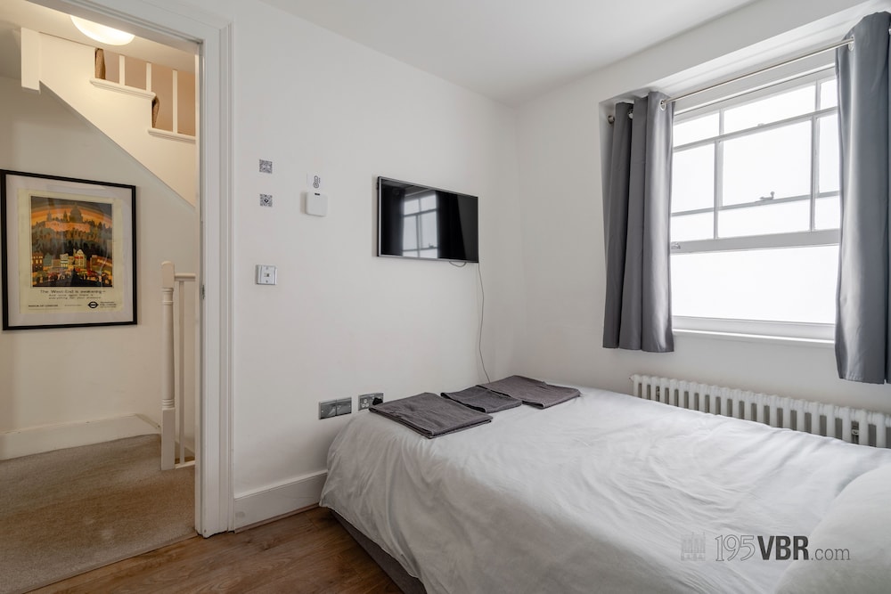 The Tachbrook at No. 193: 6-Bed Historic Townhouse | Victoria - London ...