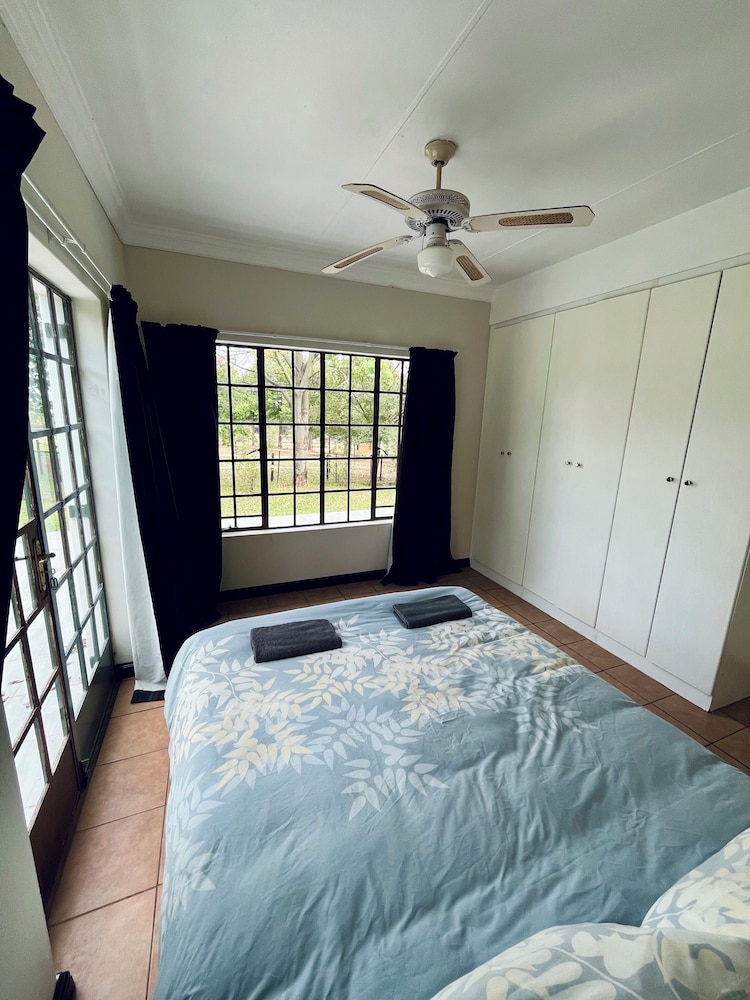 Entire Cape-dutch House On Boutique Horse Farm. Pet-friendly! Digital Nomads! - Tierpoort