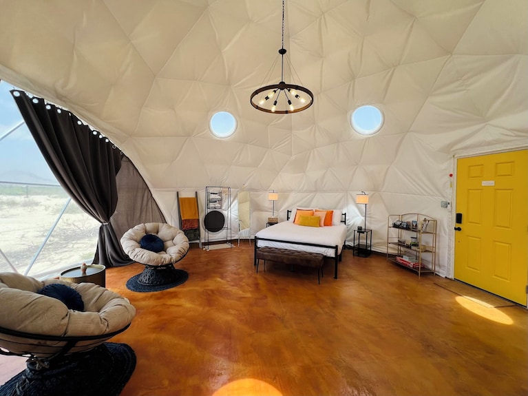 Southern Boho Inspired Geodesic Dome Nestled Up Next To Big Bend National Park. - Terlingua, TX
