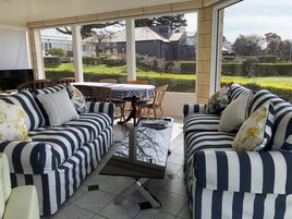 Casa panorâmica, 1 quarto, cozinha, vista para o rio | Área de estar